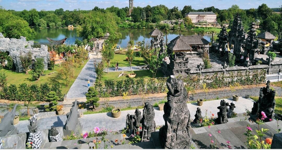 Best Zoo in Europe! - Brussels Enjoy your 40s+ Group | InterNations