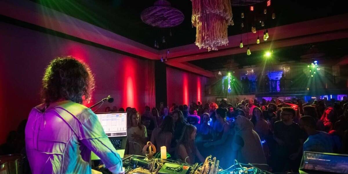 AWAKEN Experience MTLBreathwork - Ecstatic Dance - Sound Journey - Montréal Out & About Group ...